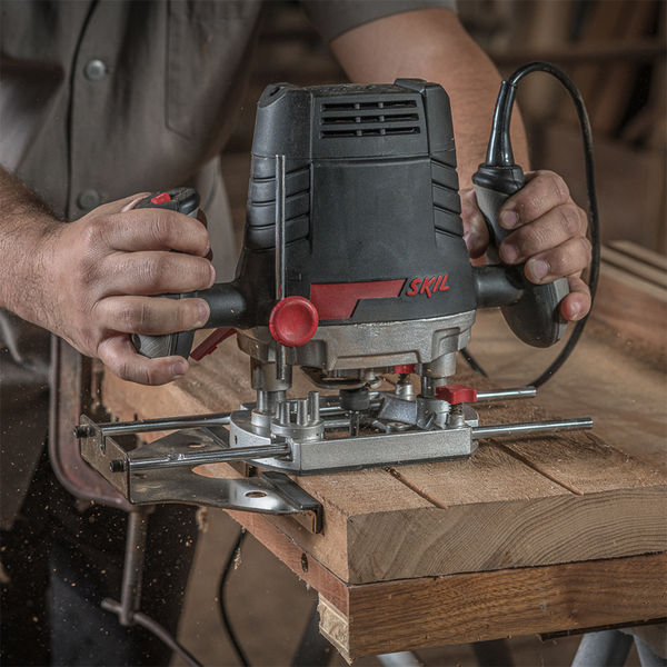 ROUTER SKIL 1831 1100W CON 6 FRESAS, 3 PINZAS Y MALETÍN | The Home ...