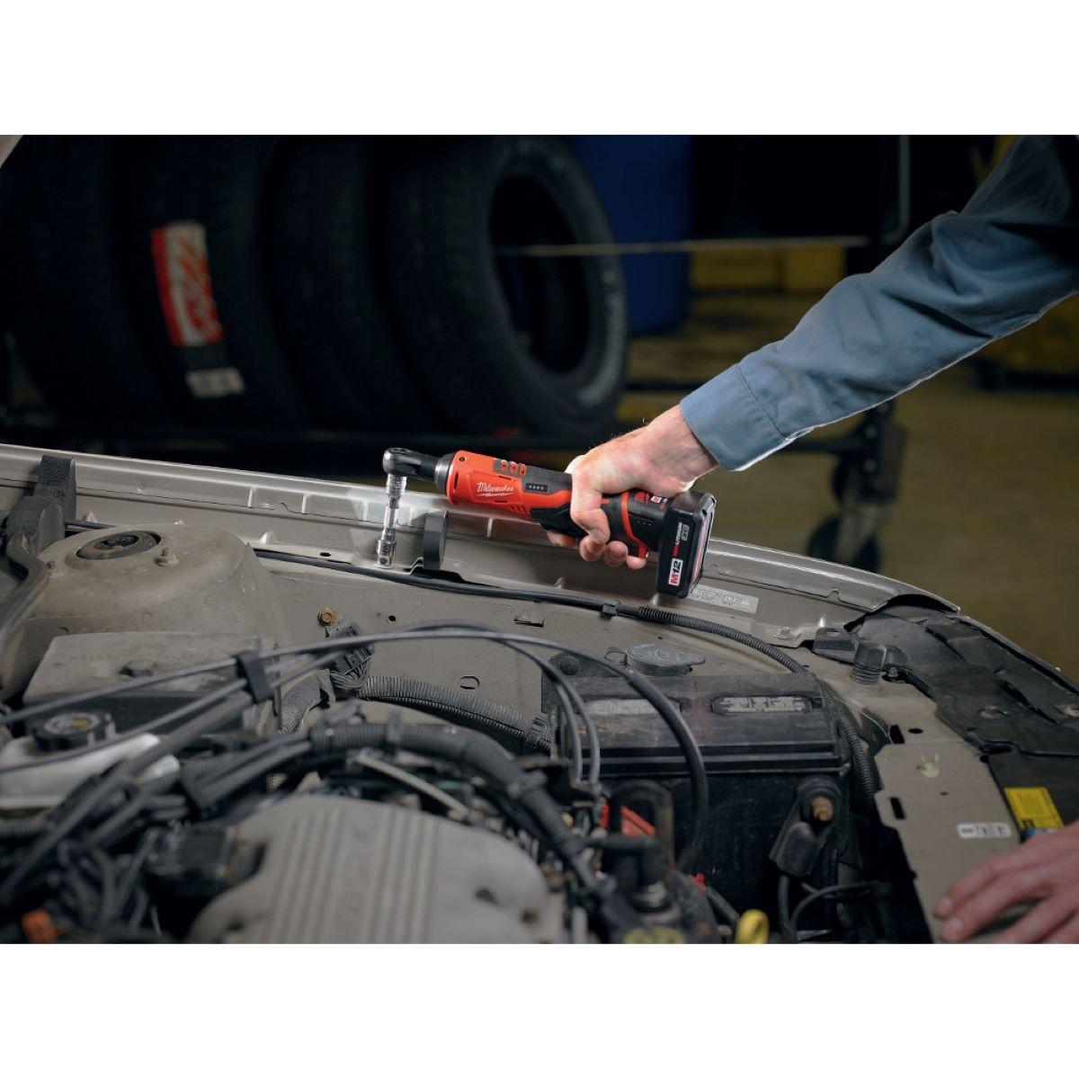 MATRACA INALAMBRICA MILWAUKEE M12 DE 3/8 DE PULGADA | The Home Depot ...